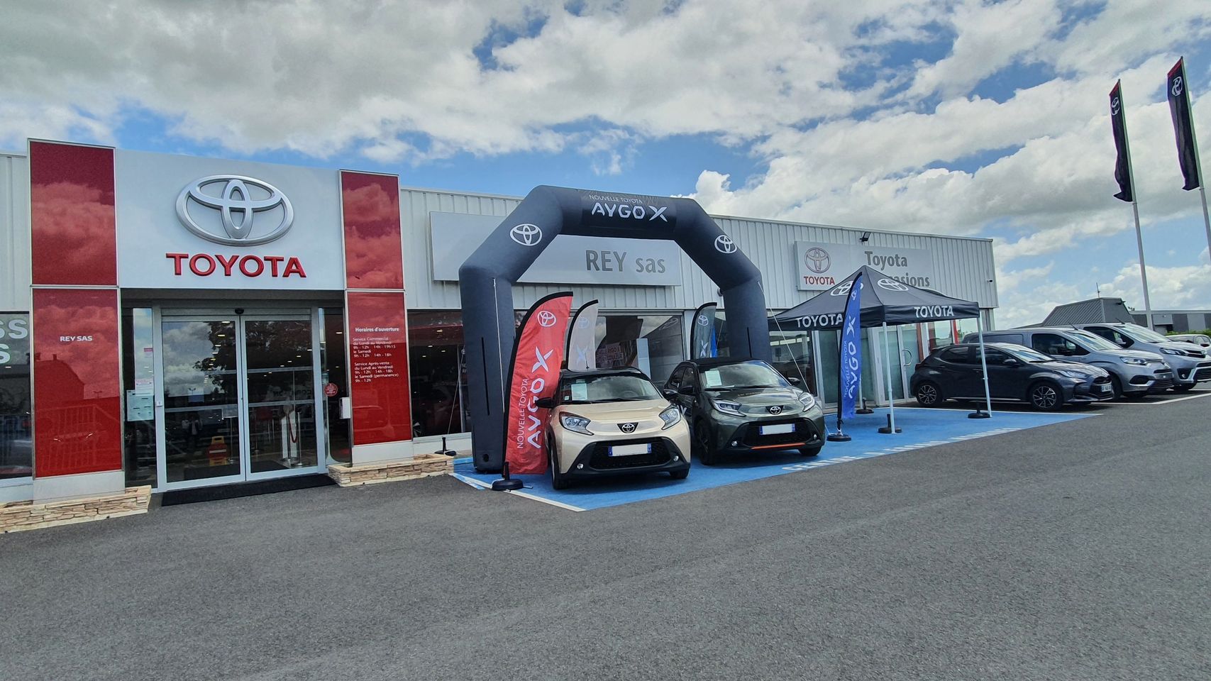 Toyota – Rey - Vitrines de Chalons, Commerces et artisans Toyota – Rey - Vitrines de Chalons, Commerces et artisans